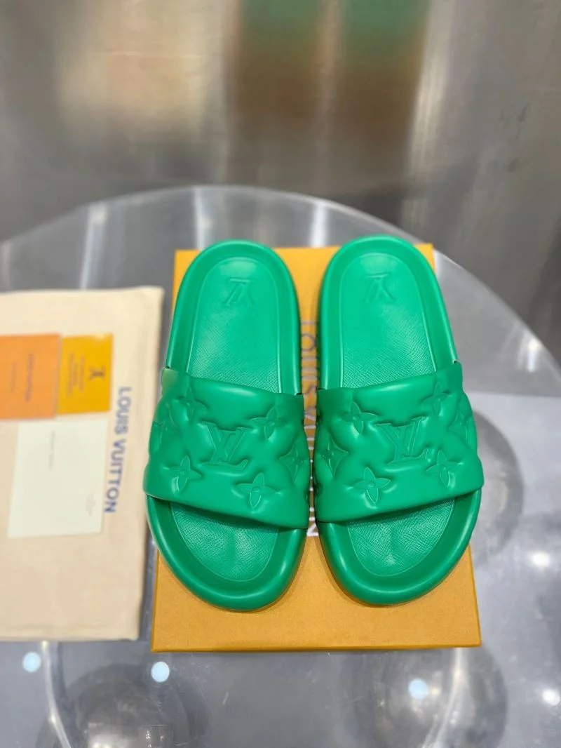 Exact replica Louis Vuitton Slippers