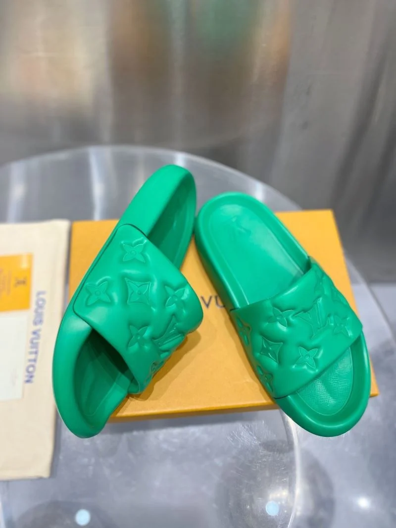 Exact replica Louis Vuitton Slippers