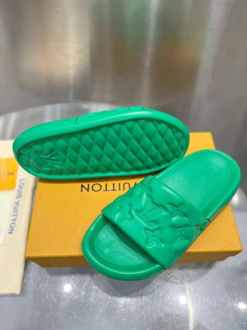 Exact replica Louis Vuitton Slippers