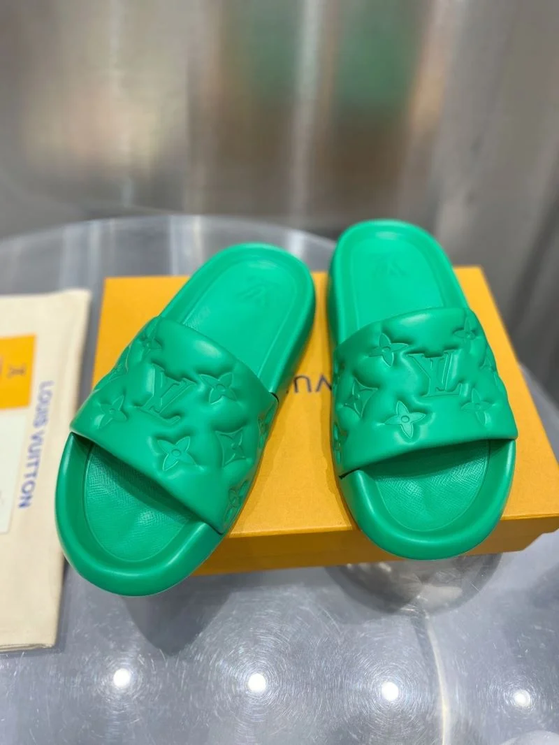 Exact replica Louis Vuitton Slippers