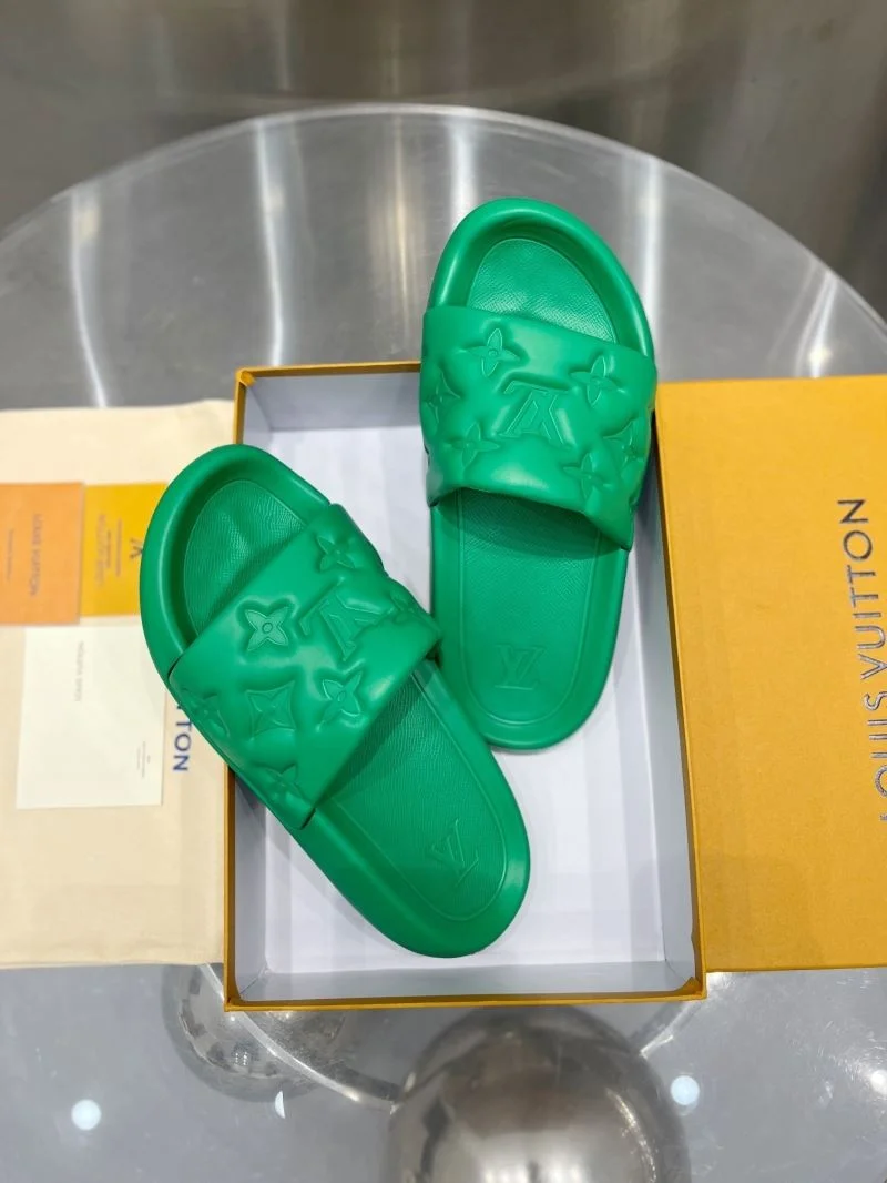 Exact replica Louis Vuitton Slippers