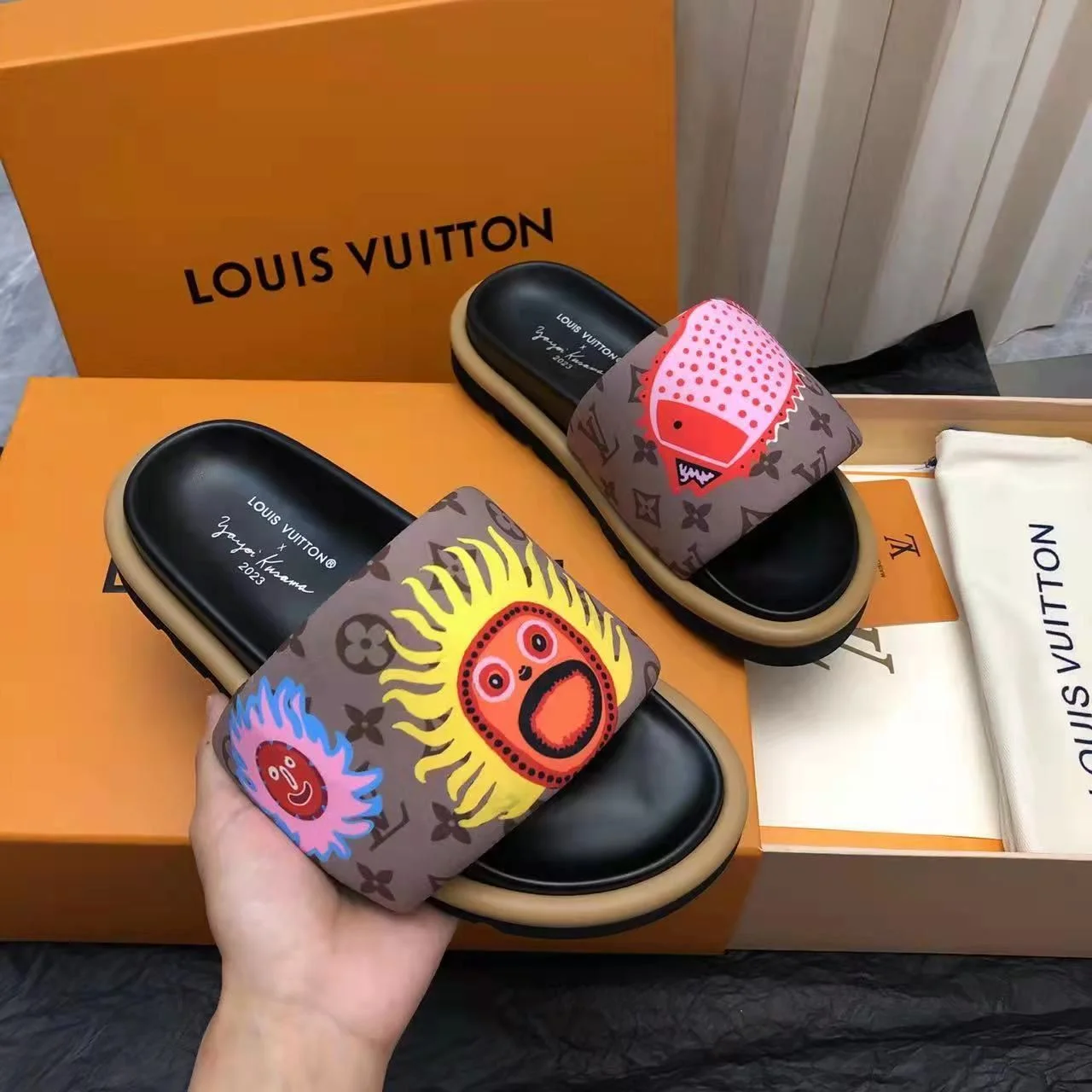 Louis Vuitton Slippers