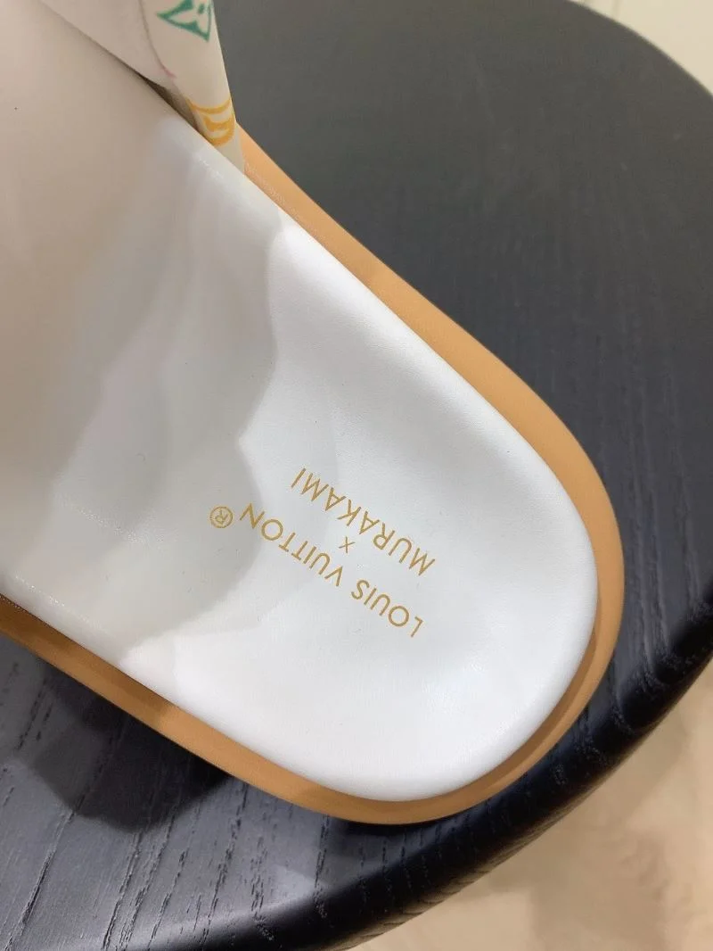 Low-cost Louis Vuitton Slippers