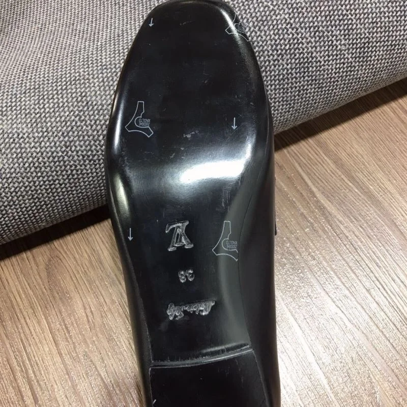 Factory-made Louis Vuitton Slippers