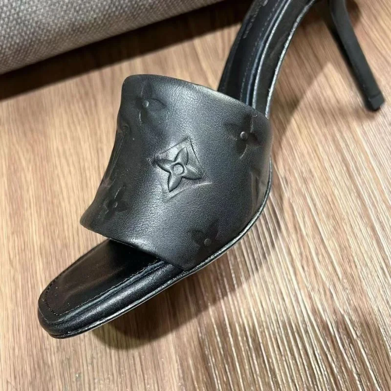 Cut-rate Louis Vuitton Slippers