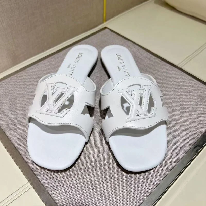 Low-cost Louis Vuitton Slippers