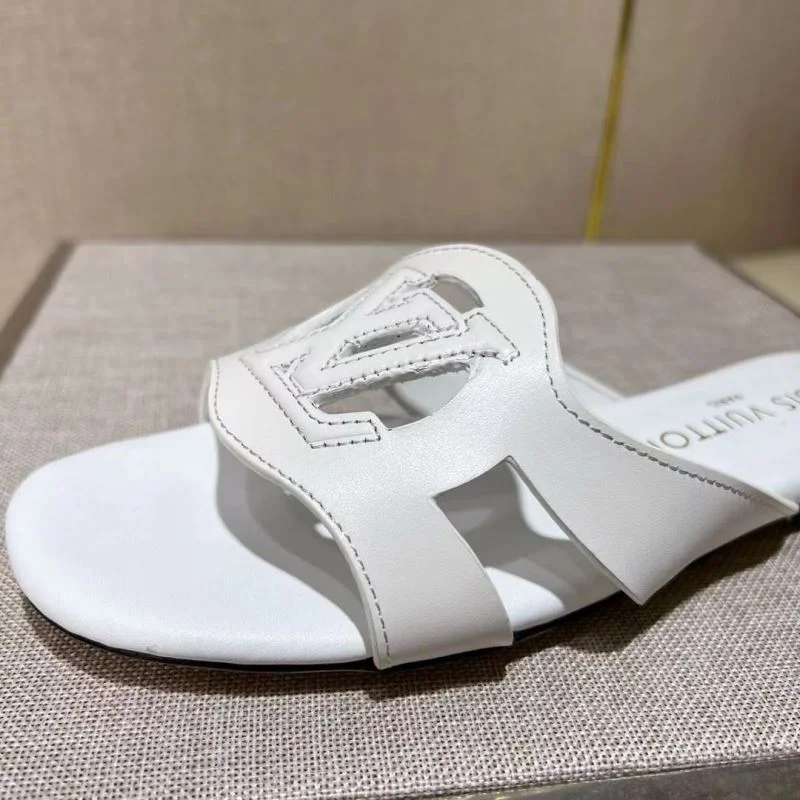 Low-cost Louis Vuitton Slippers