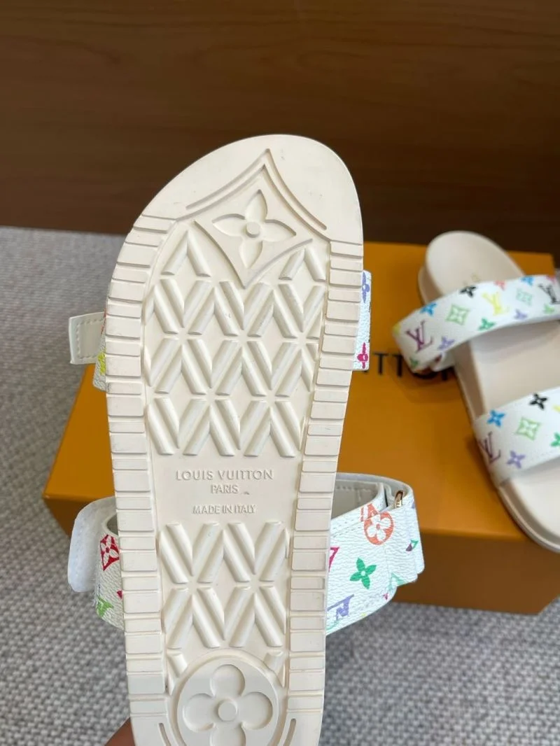 Brand-authenticated Louis Vuitton Slippers