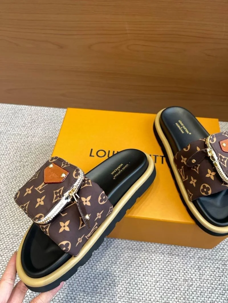 Top match Louis Vuitton Slippers