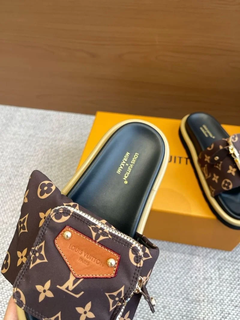 Top match Louis Vuitton Slippers