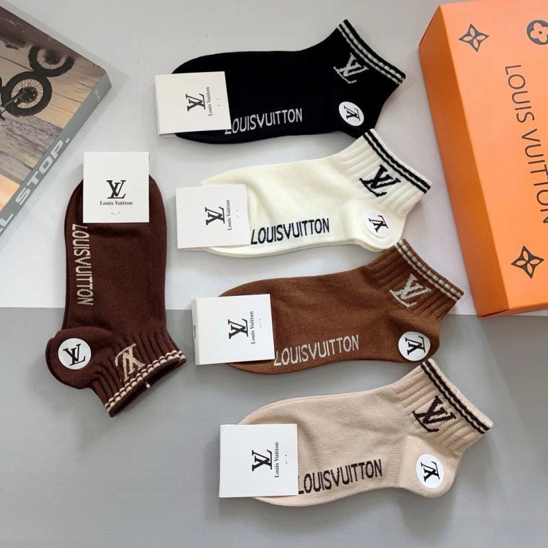 Inexpensive Louis Vuitton Socks