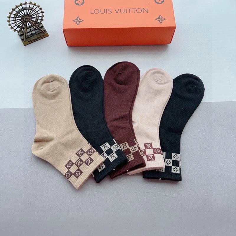 Inexpensive Louis Vuitton Socks