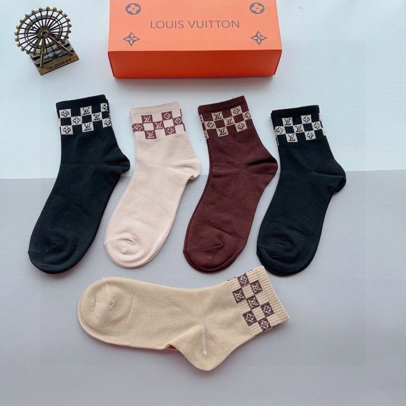 Inexpensive Louis Vuitton Socks