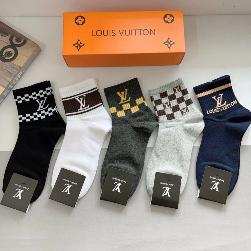 Inexpensive Louis Vuitton Socks