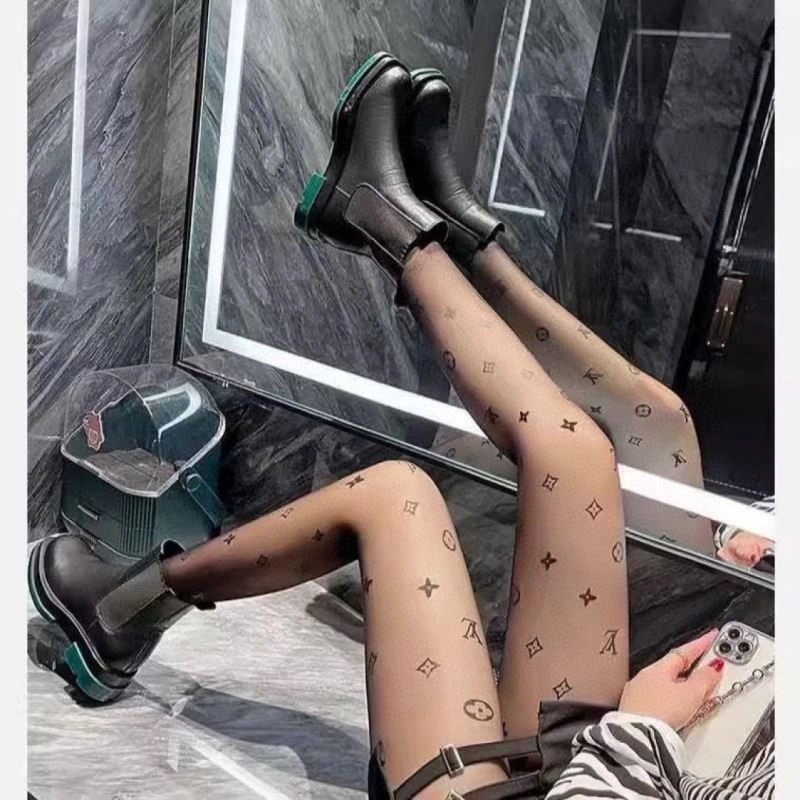 Value-priced Louis Vuitton Socks