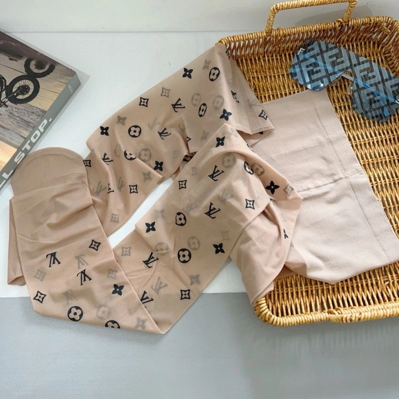 Value-priced Louis Vuitton Socks