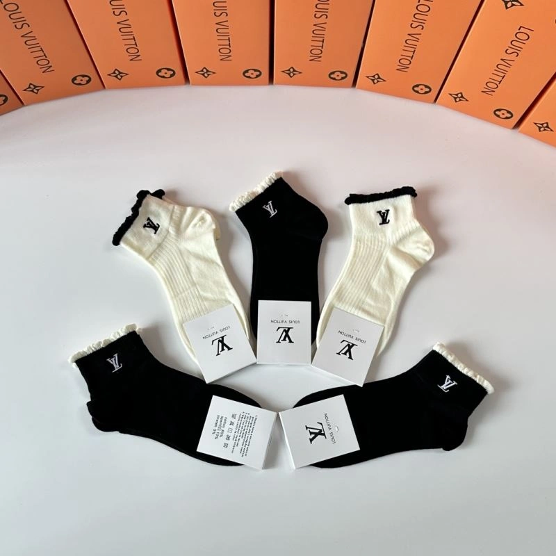 Reasonably priced Louis Vuitton Socks