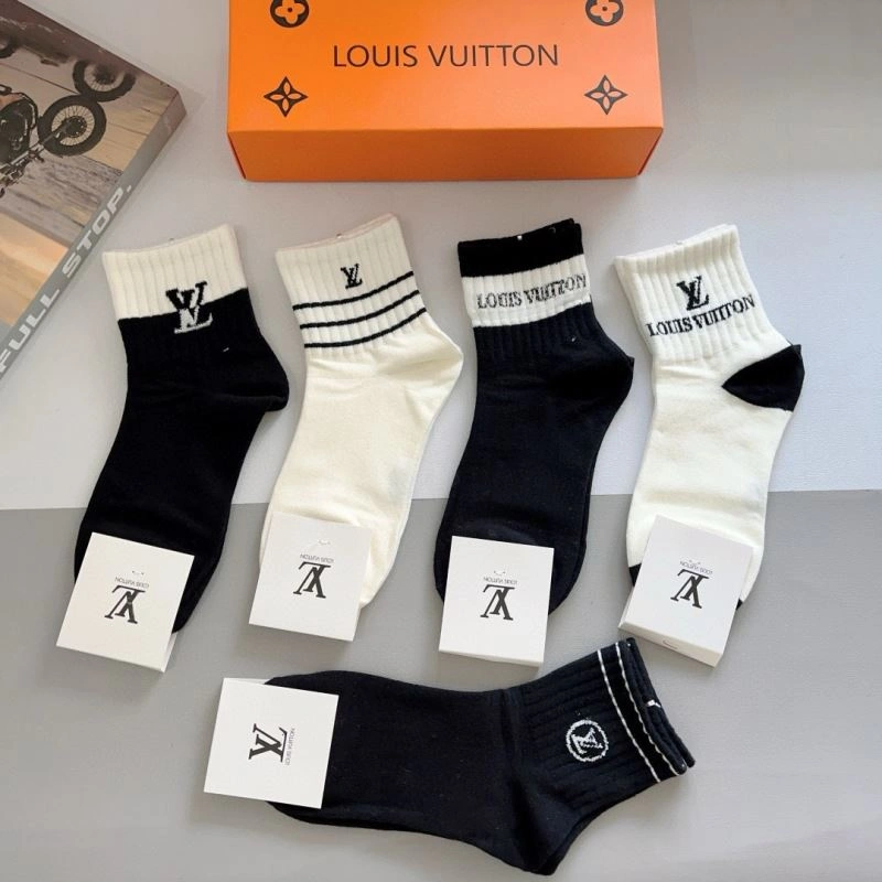 Discounted Louis Vuitton Socks