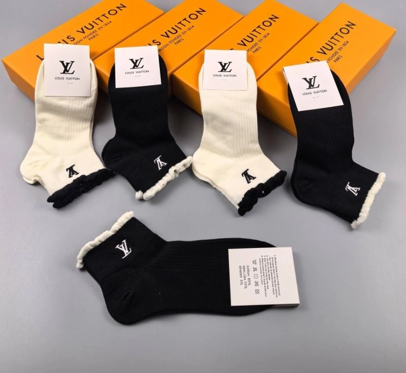 Economical Louis Vuitton Socks