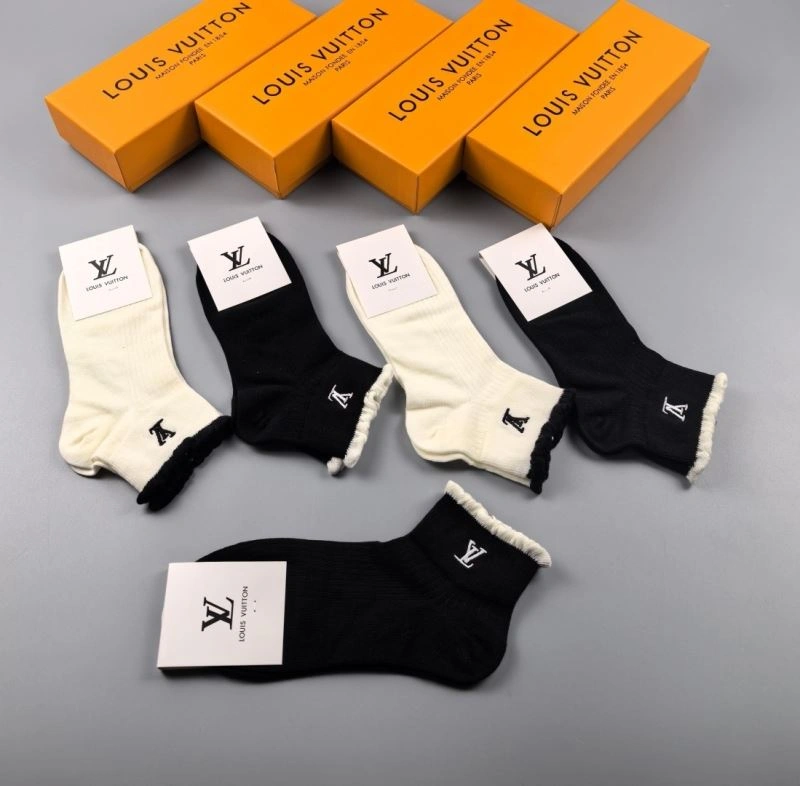 Economical Louis Vuitton Socks