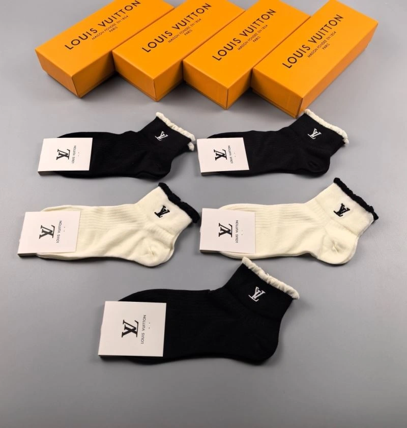 Economical Louis Vuitton Socks