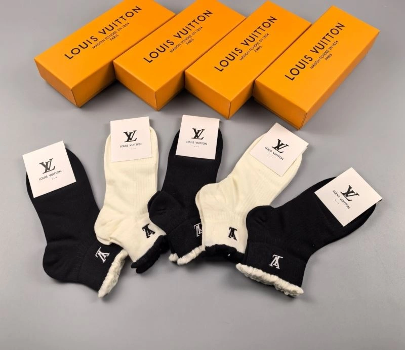 Economical Louis Vuitton Socks