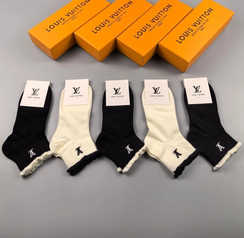 Economical Louis Vuitton Socks