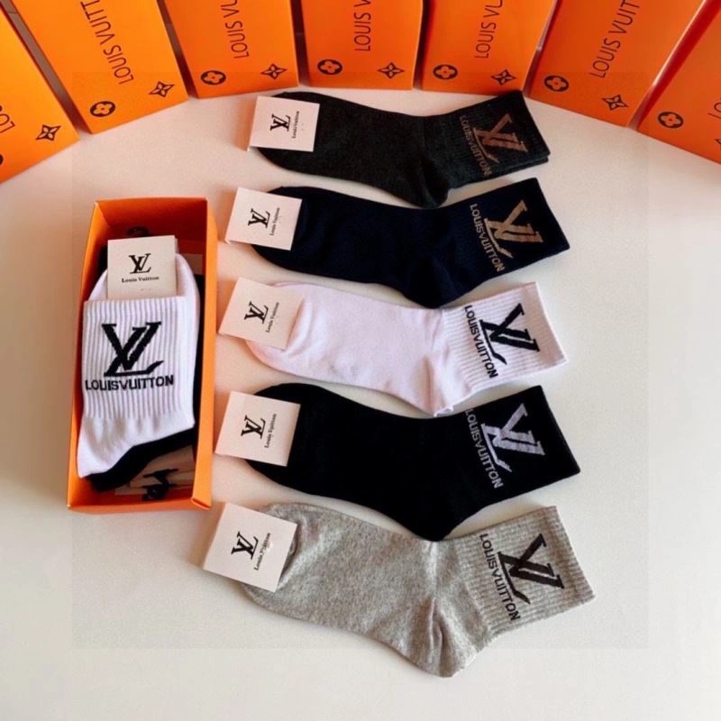 Inexpensive Louis Vuitton Socks