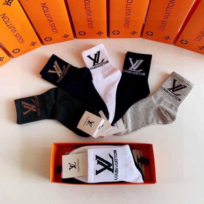Inexpensive Louis Vuitton Socks