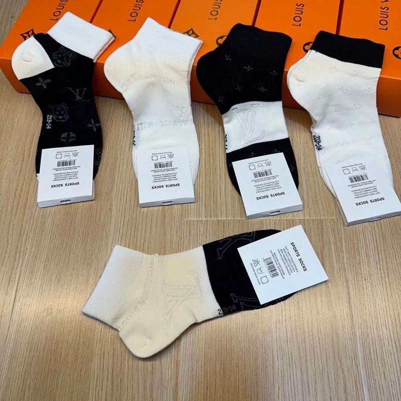 Inexpensive Louis Vuitton Socks