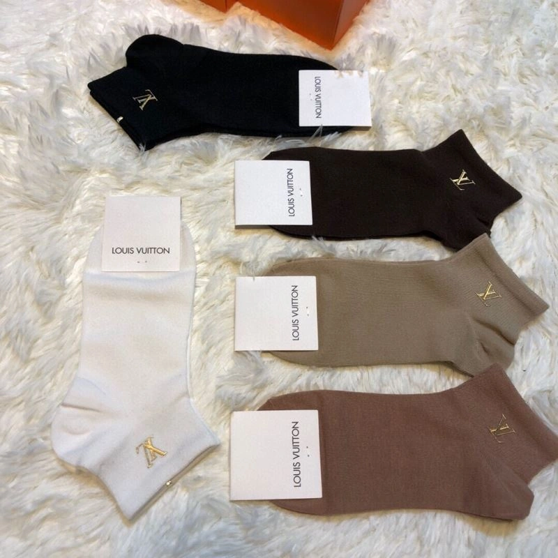 Precise copy Louis Vuitton Socks