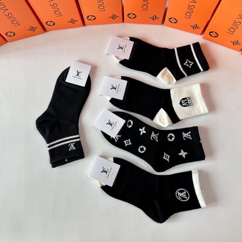 Precise copy Louis Vuitton Socks