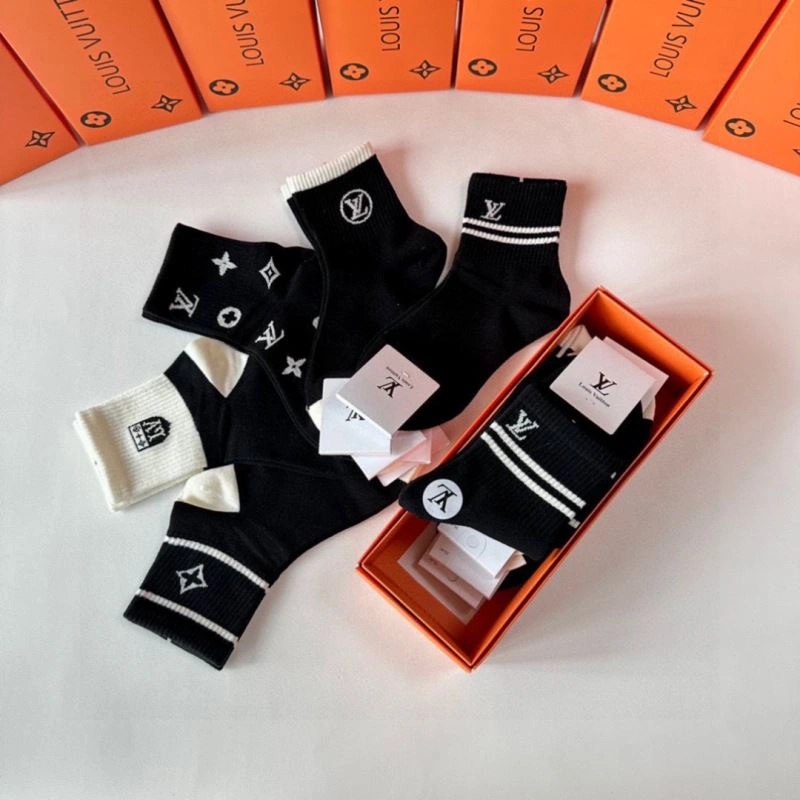 Precise copy Louis Vuitton Socks