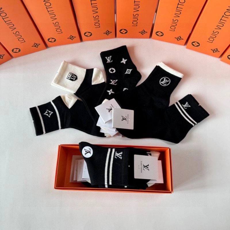 Precise copy Louis Vuitton Socks