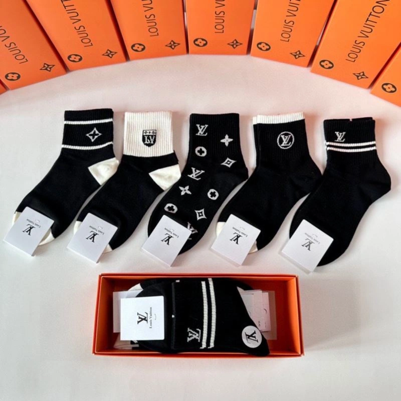 Precise copy Louis Vuitton Socks
