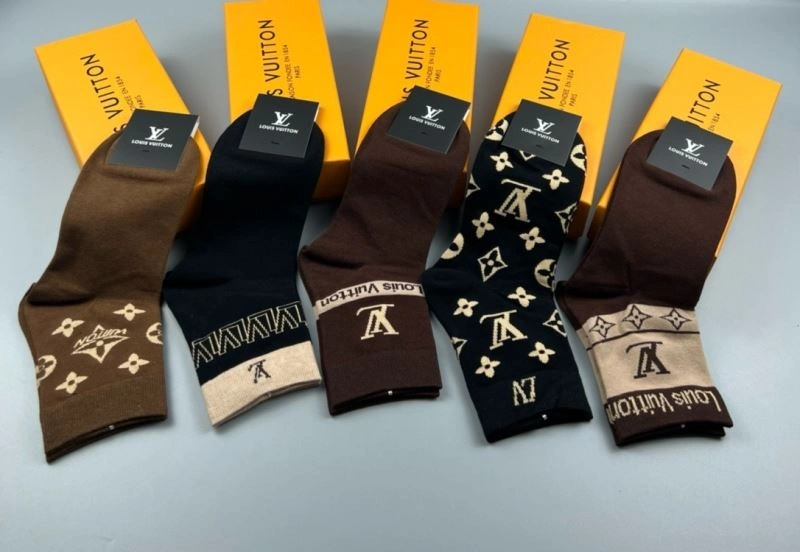 Inexpensive Louis Vuitton Socks