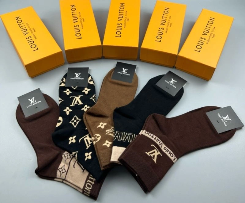 Inexpensive Louis Vuitton Socks