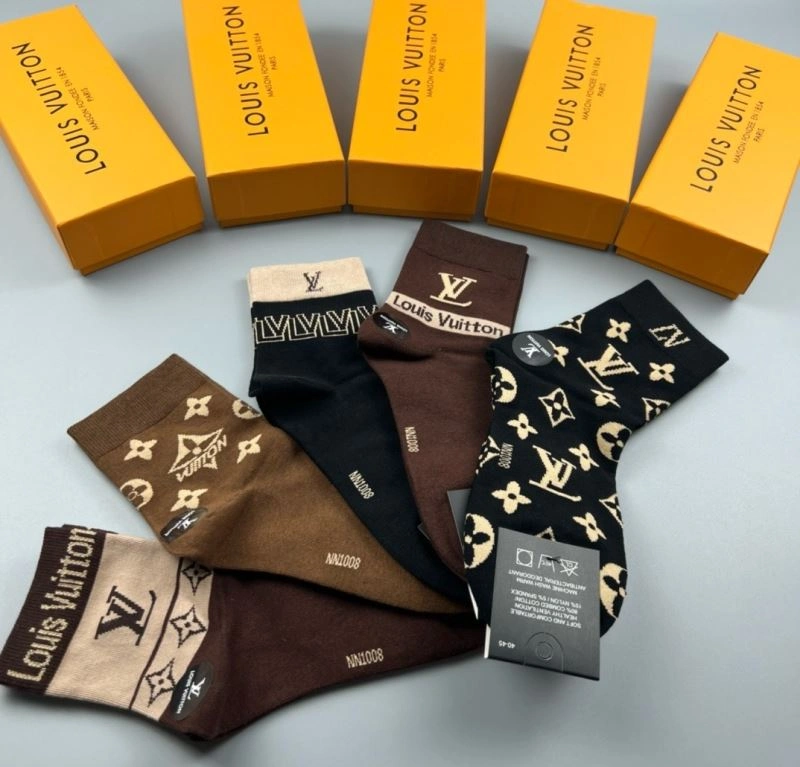 Inexpensive Louis Vuitton Socks
