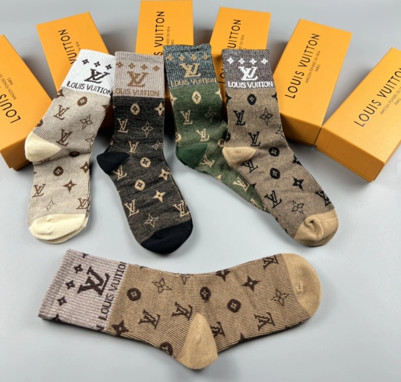 Value-priced Louis Vuitton Socks