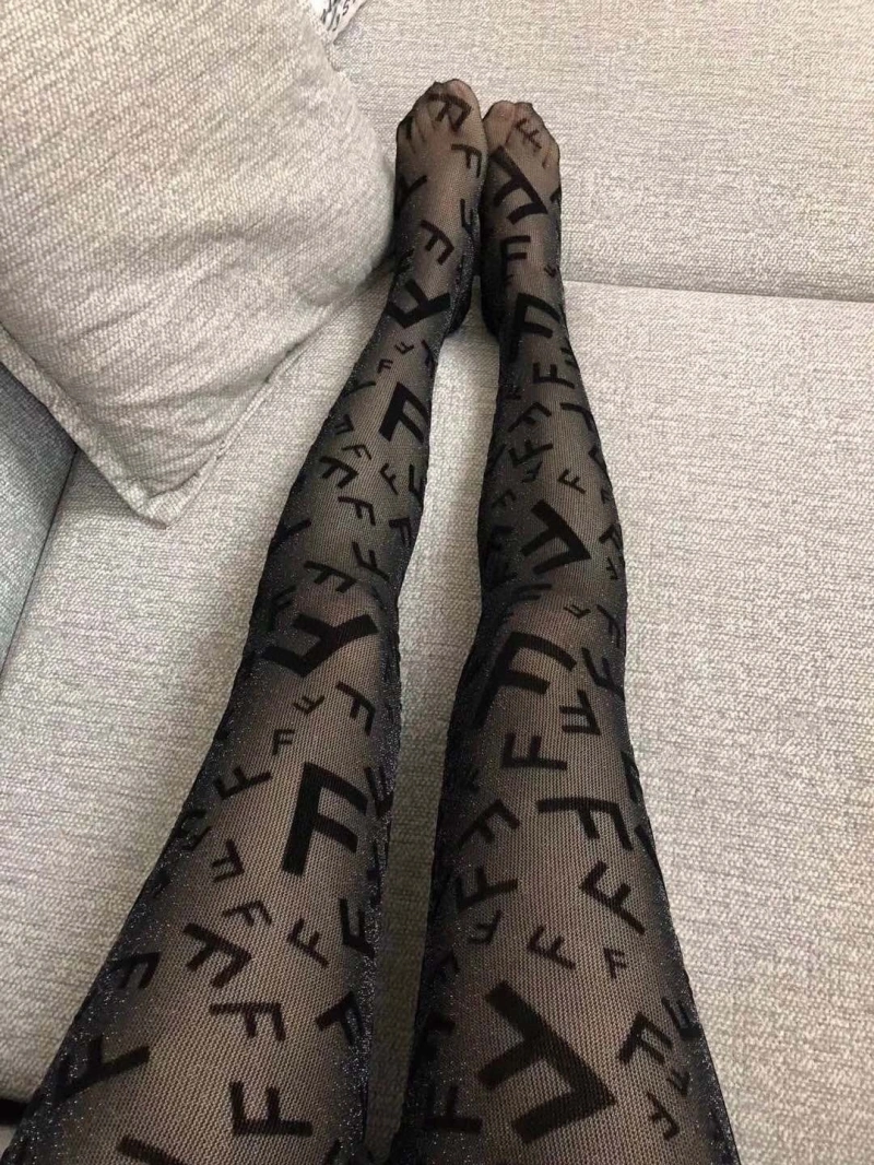 Inexpensive Louis Vuitton Socks