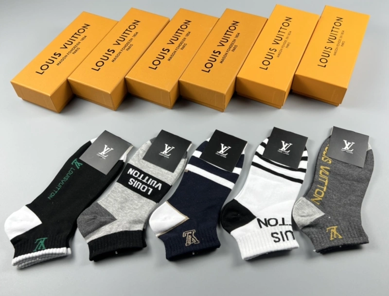 Discounted Louis Vuitton Socks