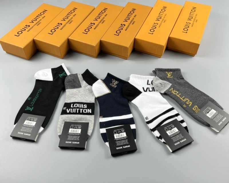 Discounted Louis Vuitton Socks