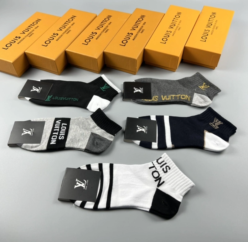 Discounted Louis Vuitton Socks