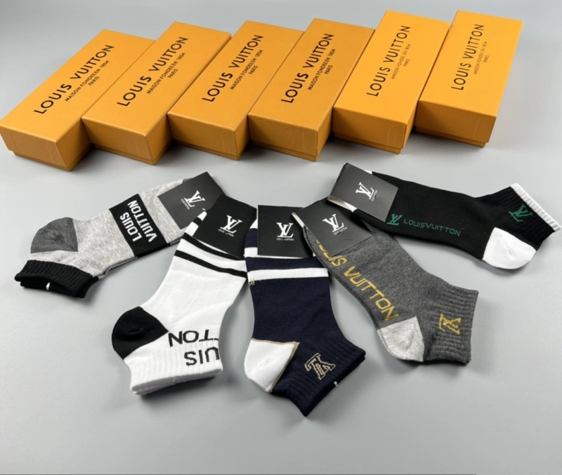 Discounted Louis Vuitton Socks