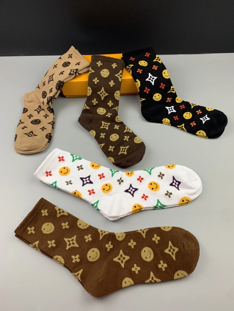 Value-priced Louis Vuitton Socks
