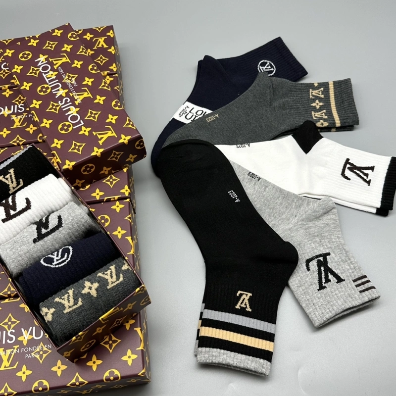Inexpensive Louis Vuitton Socks