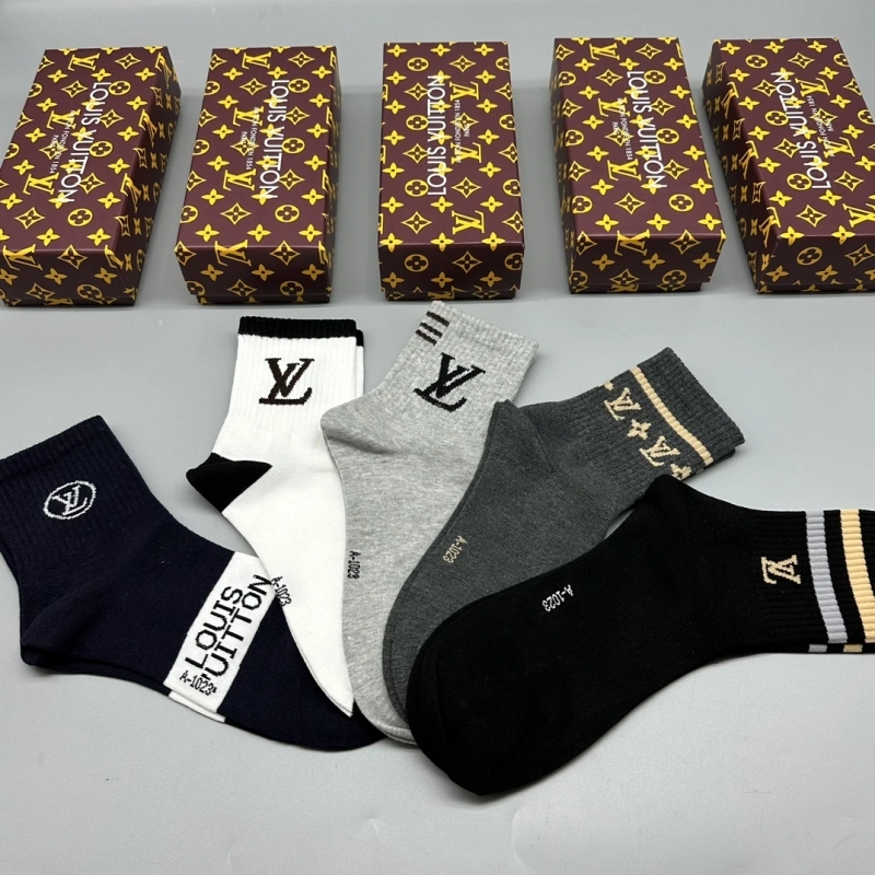 Inexpensive Louis Vuitton Socks