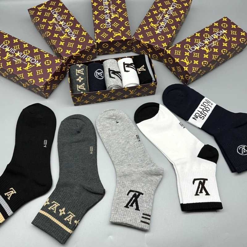 Inexpensive Louis Vuitton Socks