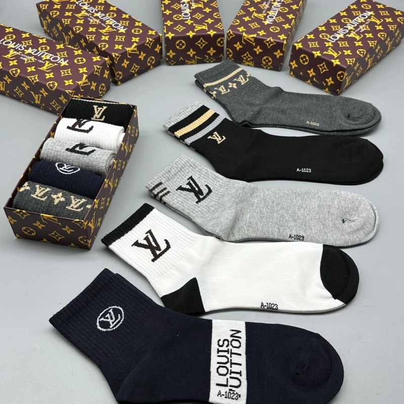 Inexpensive Louis Vuitton Socks