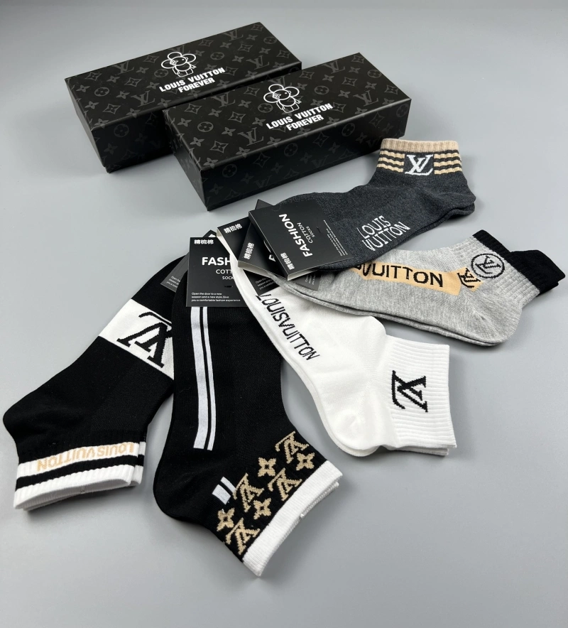 Inexpensive Louis Vuitton Socks